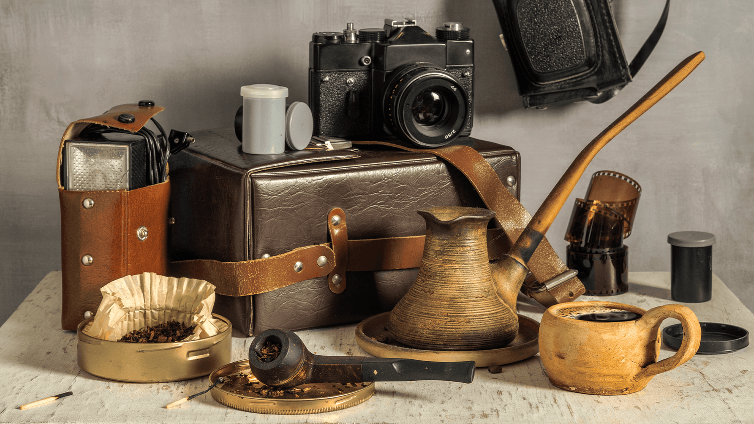 6 Tips for Displaying Your Collectibles with Modern Home Style